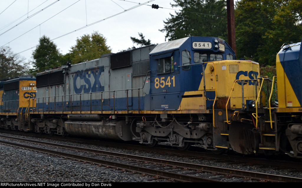 Another of CSX SD50-2 8541 on Q418-02